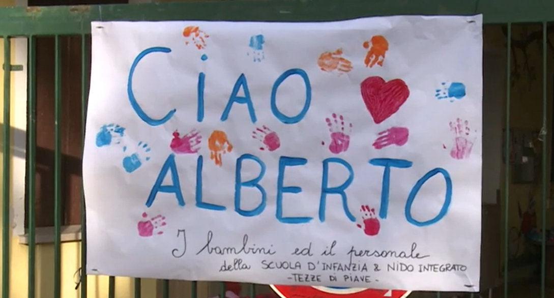 Strage di Mestre, in tanti per l'ultimo saluto all'autista del bus ...